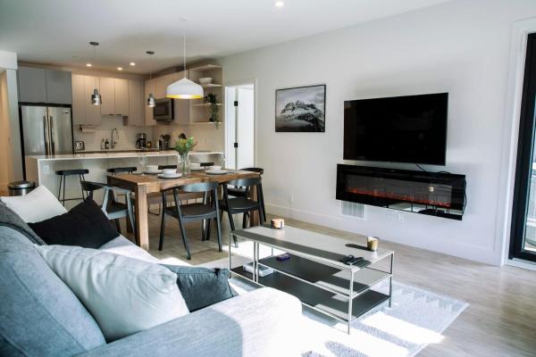Ski & Tee Retreat Bright Three Bedroom And Hot Tub - Banff-Nationalpark