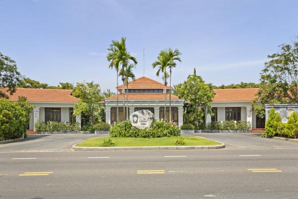 Da Nang Paradise Center My Khe Beach Resort & Spa - Da Nang, Province, Vietnam