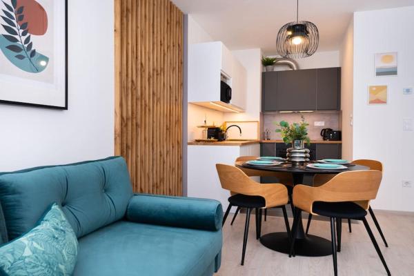 Chic207 Retreat: Modern 1br Gem With Parking By Nw - Budapest