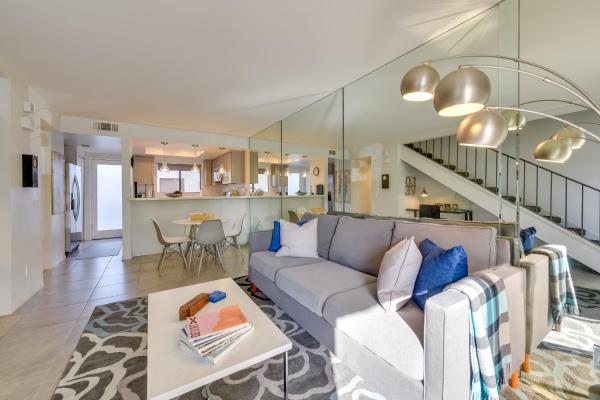 Pet-friendly Rancho Mirage Townhome With Pool! - Rancho Mirage, CA