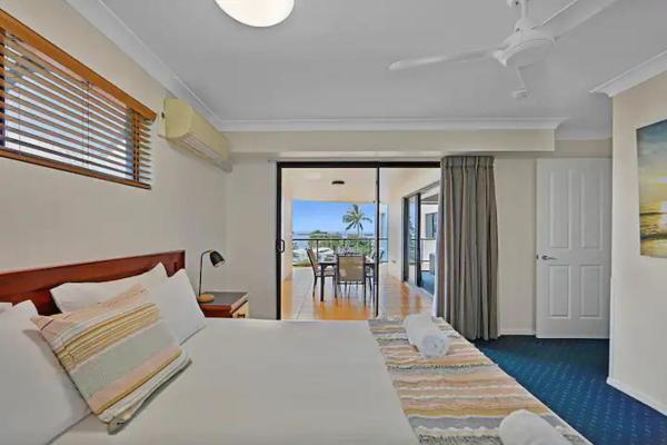 Ocean Breeze 3br Apartment - Bundaberg Central