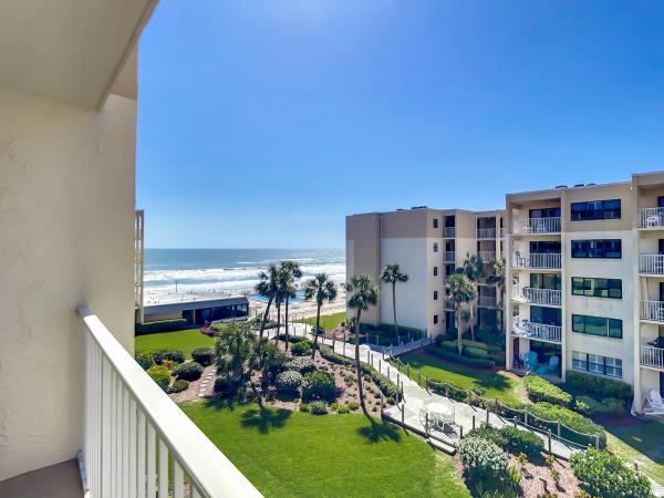 Coastal Living At Its Best Ocean View Castle Reef 409 - New Smyrna Beach, FL