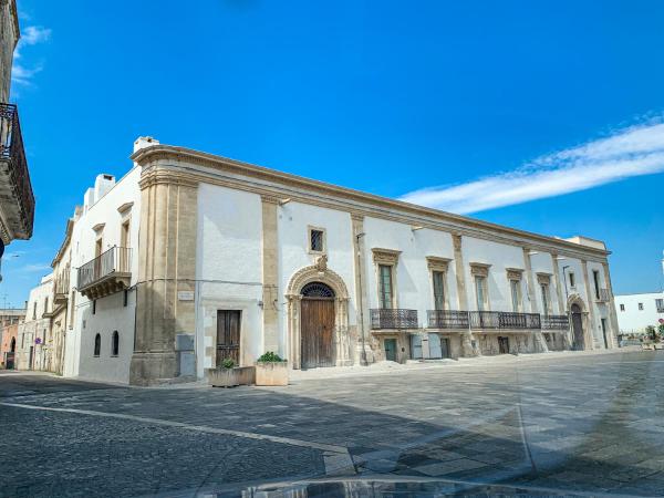 Palazzo Giustiniani L'ambasciatore - Galatina