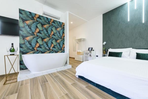 Sea City In Bed - Naples