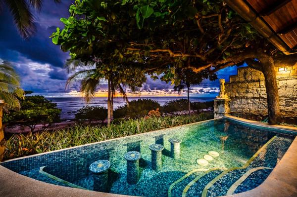 Casa Arrecife - 5bdr Beachfront Villa - Ethereal Sunsets - Tamarindo