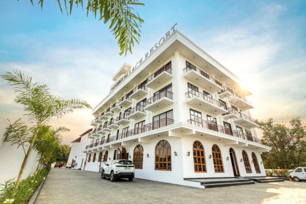 Krown Palace Resort - Daman