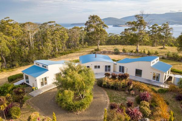 Newhaven - Dover, Australia