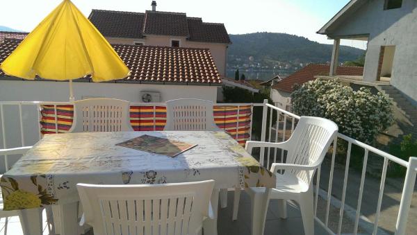 Apartments Rogoznica - Sevid