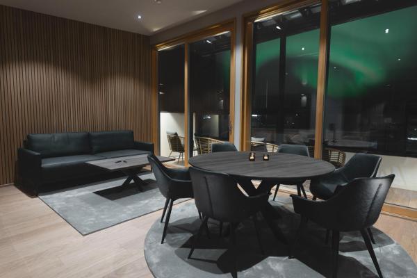 Royal Roi Luxury Suites - 로바니에미