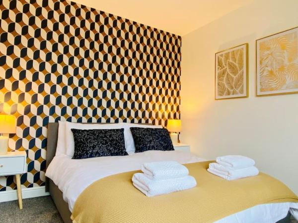 Usnooz I Charming 4-bed Halifax Home With Garden - Huddersfield