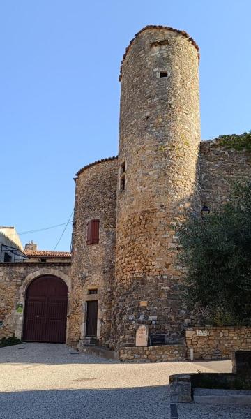 Gîtes De La Place Du Château - Vallon-Pont-d'Arc