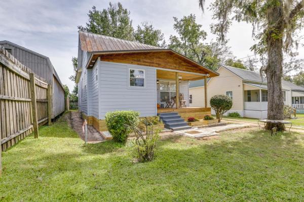 Inviting Quincy Cottage Walk To Historic Downtown - Gretna, FL