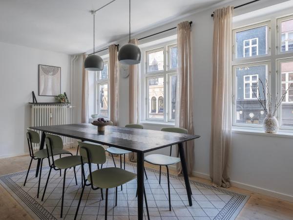 Sanders Main - Popular Two-bedroom Duplex Apartment Next To Magical Nyhavn - Copenhague