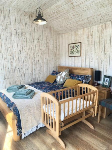 Cosy Cabins Without Hot Tub - Greenway Farm, Drybrook, Forest Of Dean - Ross-on-Wye