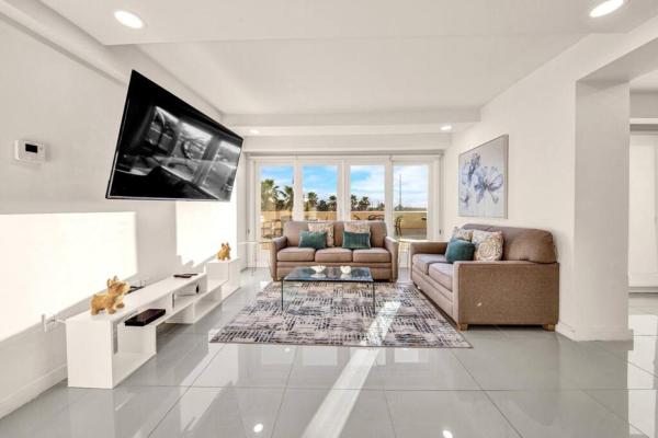 Luxury Beachfront Condo With Amazing Sunset Views - South Padre Island