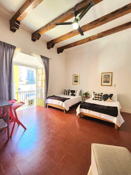 Cómoda Habitación Con Baño En Pasillo - Querétaro