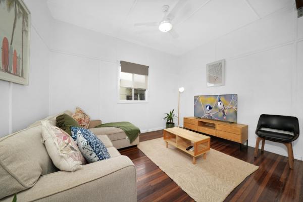 Coastal Cottage - Redcliffe