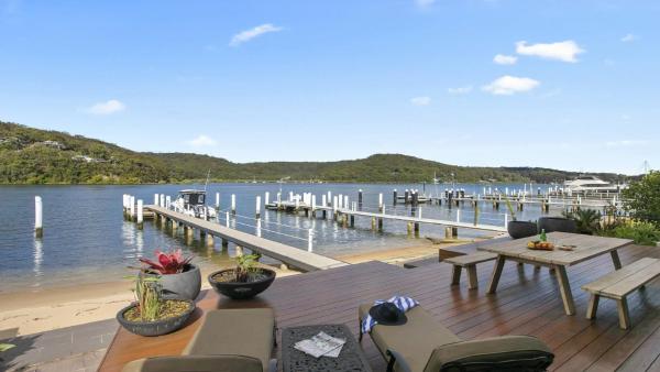 Riptides Booker Bay -Waterfront Apartment, Walk To Shops & Cafes - Gosford
