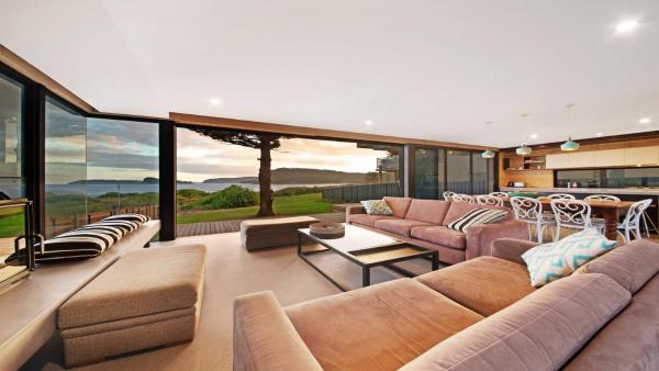 Ocean Beach Pavilion - Beachfront - Gosford
