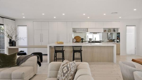 Lux Beach House At Merewether - Waratah