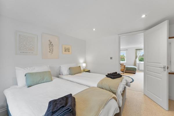 Sea La Vie! Beautifully Furnished Home In Central Whitstable - Herne Bay
