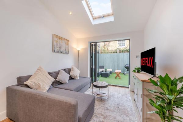 Three-bedroom Bliss In London Town - Chelsea