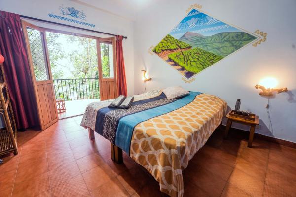Chrissie's Hotel - Idukki
