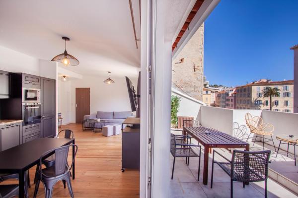 Les Suites R Bonaparte - Appartements De Standing Au Cœur De La Vieille Ville Piétonne - Ajaccio