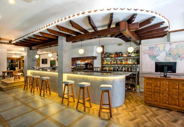 Hotel Ramis Fundado En 1969 - Oliva