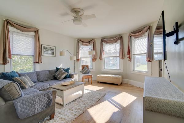New Bedford Apartment About 4 Mi To Fort Phoenix Beach - New Bedford, MA