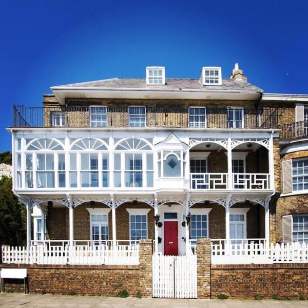 Flat 4 Marine Parade House, 1 East Cliff- Next To Dover Port, White Cliffs, Beach, Castle - Dover
