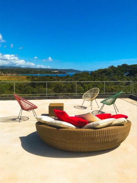 Villa Esprit Moderniste Avec Piscine - Bonifacio