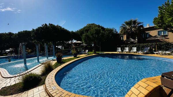 Bicos 7 - Shared Pool - 6 Guests - Albufeira - Albufeira