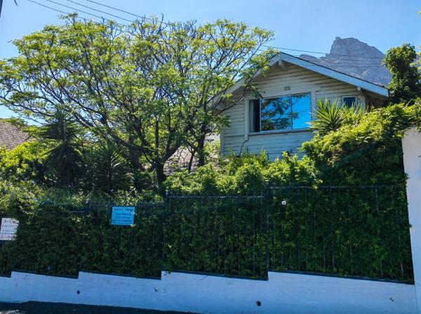 Swiss Cottage Guest House - Le Cap