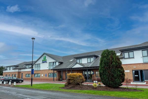 Holiday Inn Express Edinburgh Airport By Ihg - Livingston