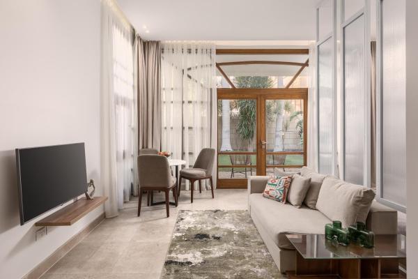 Livingville Nine - Gizeh