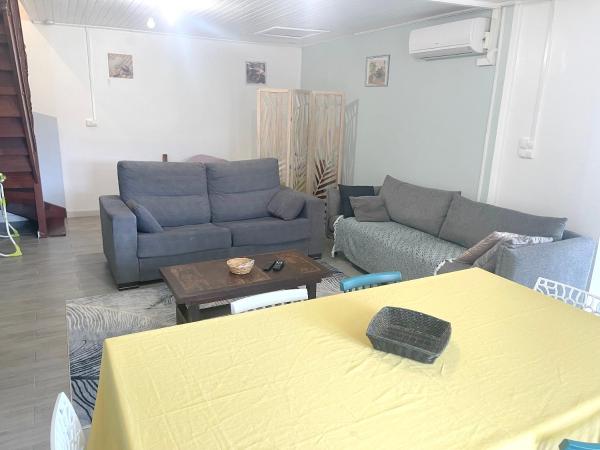 Maison De Charme La Plaine Des Cafres Avec Vue Sur La Montagne - Réunion