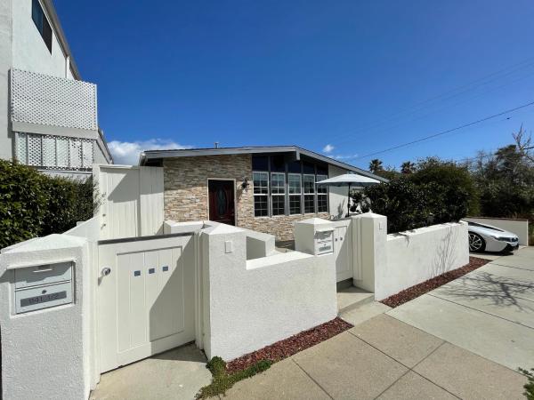 Your Home Away From Home In Beautiful Santa Monica - Santa Monica, CA