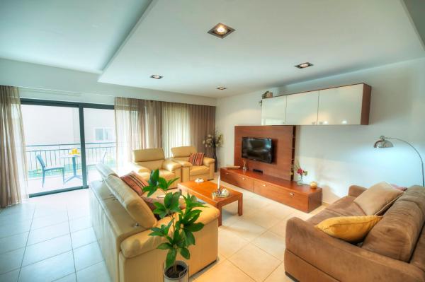 Spacious & Inviting 3 Bedroom Flat, Balcony Wpac1-1 - Malte