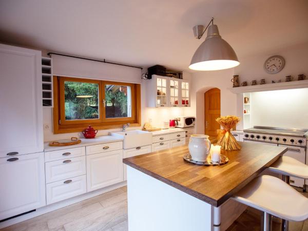Chalet Chalet Le Haut Pré By Interhome - Les Diablerets