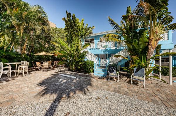 Tropical Blue Water Beachside 7 - Indian Rocks Beach