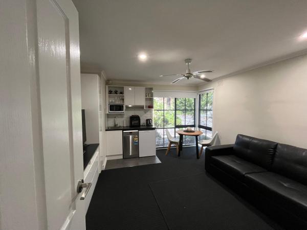 8 Heather - Melbourne