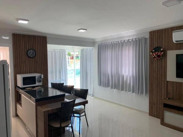 Lindo Apto Novo Na Avenida, Climatizado E Aconchegante - Piratuba