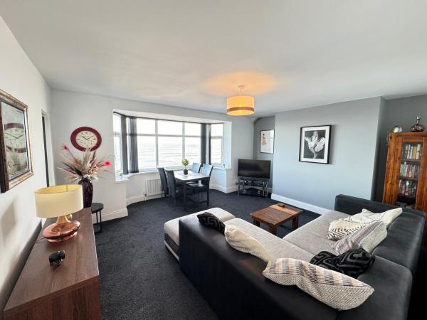 Seaviews Apartment 2, Whitley Bay Sea Front - South Shields