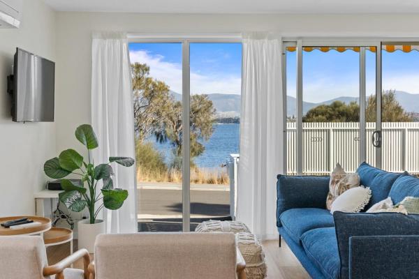 Rose Bay Riverfront - Dreamy Luxury By The Water - Hobart