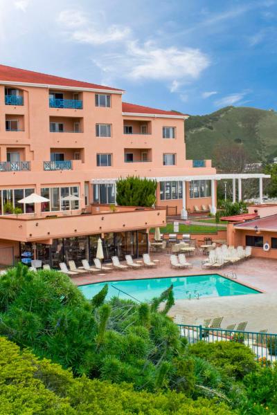 San Luis Bay Inn-high On The Bluffs Of Avila Beach Overlooking The Pacific Ocean - Avila Beach, CA