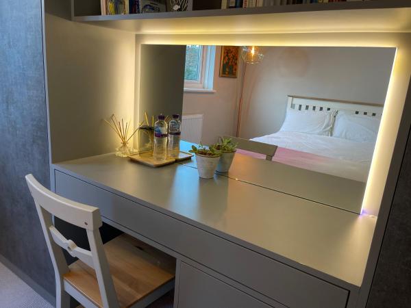 Spacious Double Room With Private Bathroom In Quiet Area Easy Access To Wimbledon Tennis & Central London - Fulham