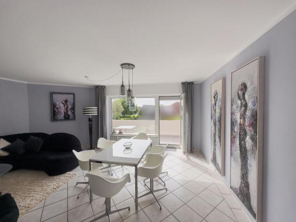 Ruhiges Juwel: Frisch Renoviert 100 Qm - Eschweiler