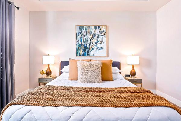 Gorgeous & Secluded 3bd 2ba Getaway By The Village At Meridian - Meridian, ID