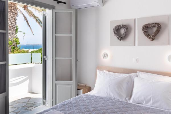 Navi B2 Brand New 2b/d Studio In Naousa - Cyclades